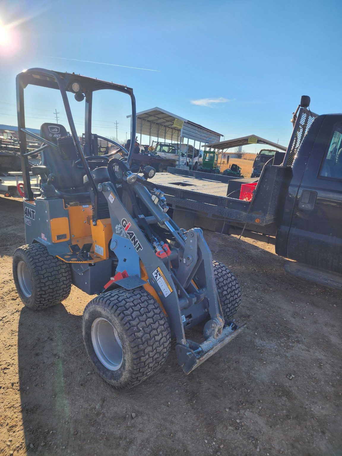 GIANT Loaders • Show Me Rents